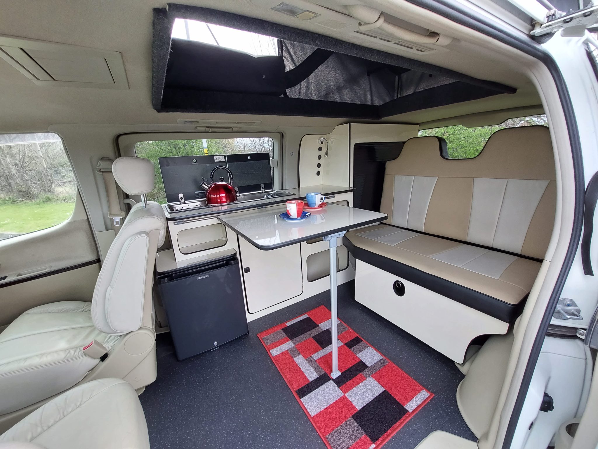 Nissan Elgrand Campervan Review | Read the Pro's and Con's here